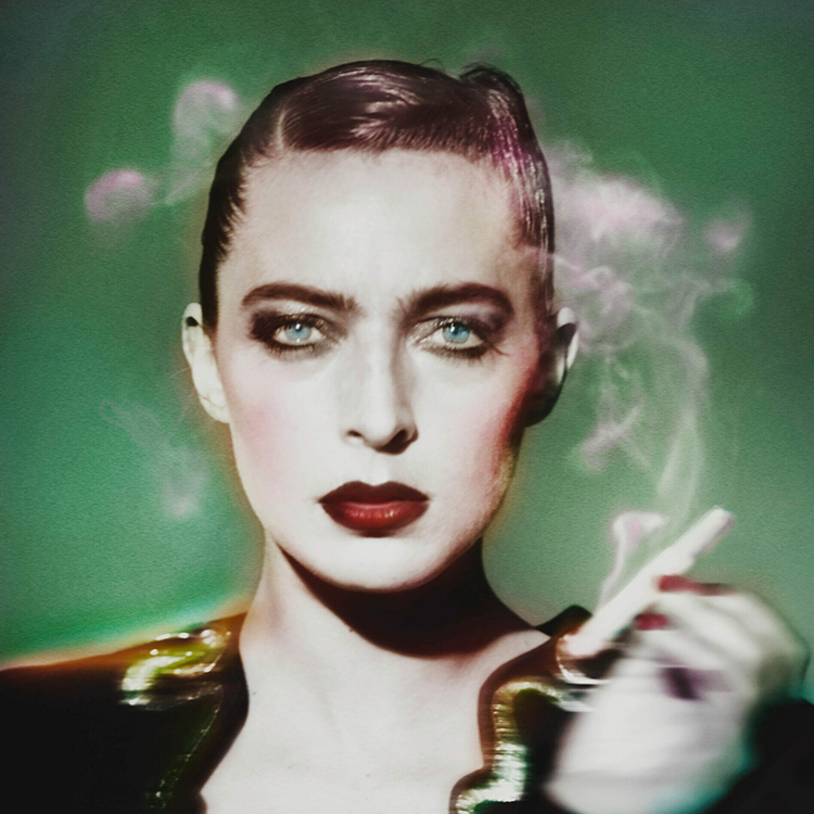 Portrait de Fishbach et ses airs de synthpop rétro - Poly.fr